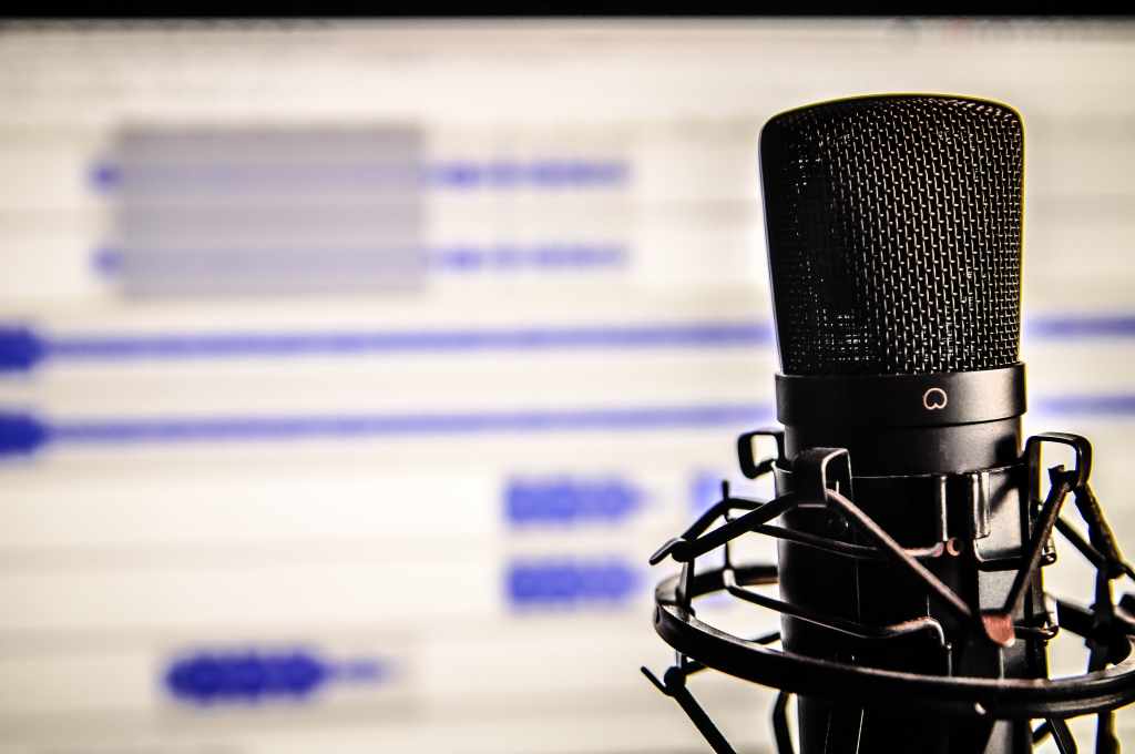 Top 7 Best Podcast Playing Apps that You Must Check Out | Techniblogic